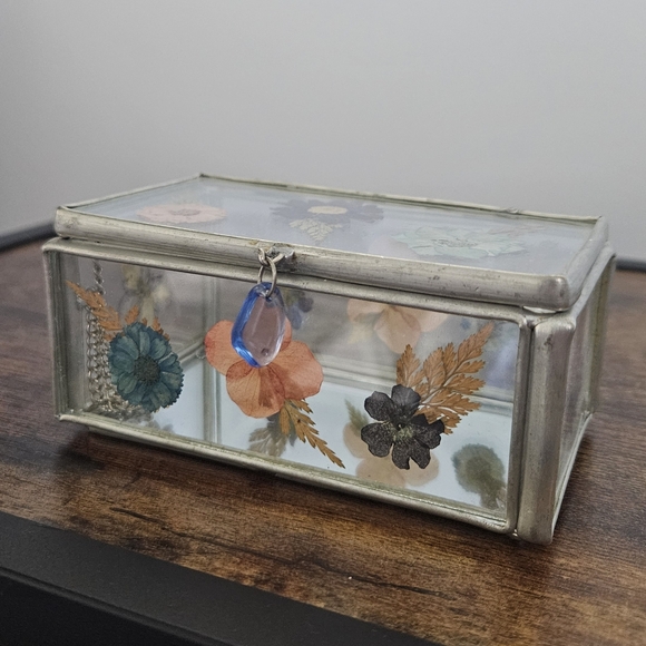 Accents | Pressed Flower Mirrored Box | Poshmark